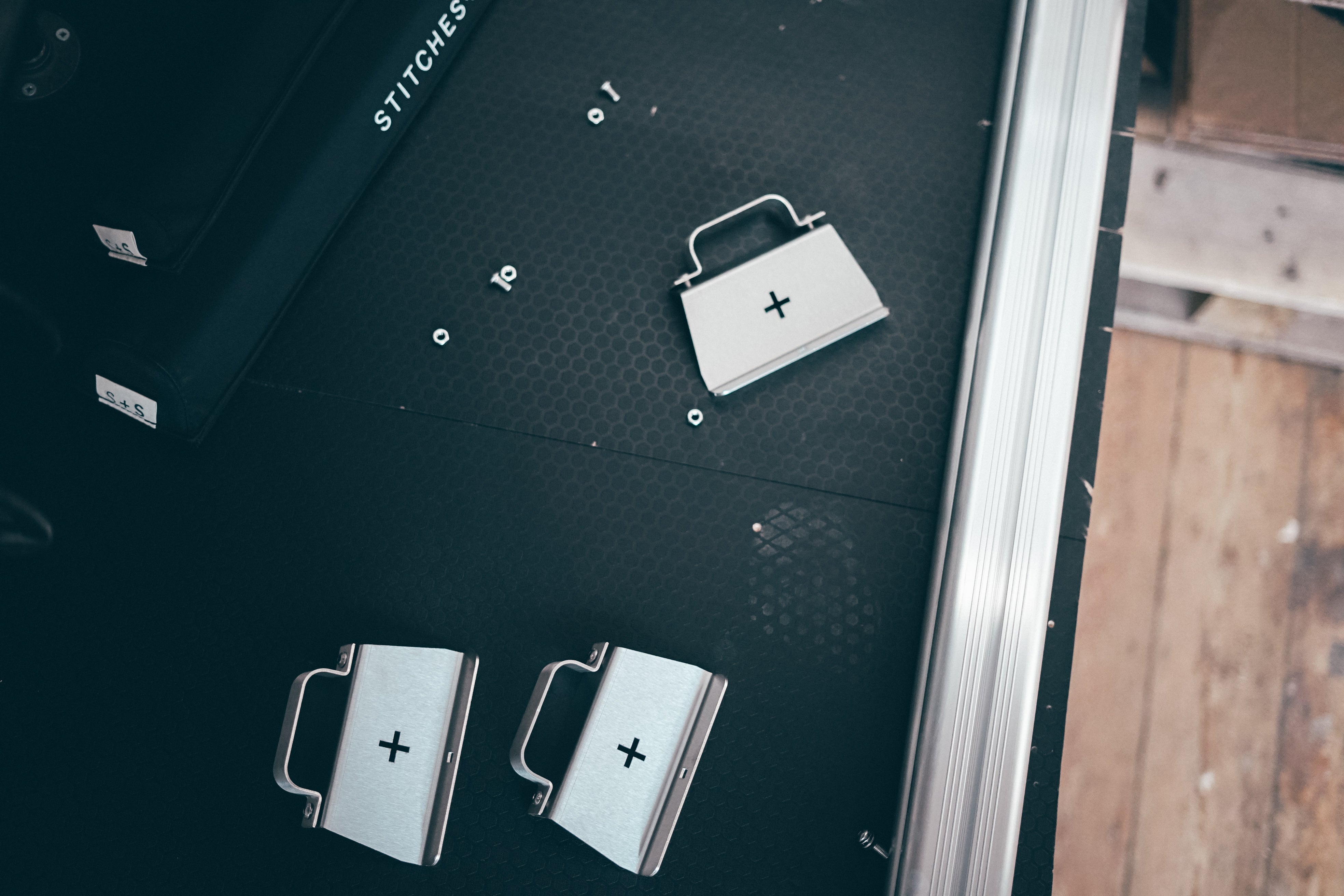 VW Transporter Roof Bar & Pad Set – STITCHES + STEEL